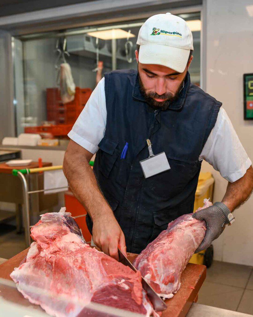 Jamones ibéricos, entrecot de novillo y filetes de aguja de cerdo ...